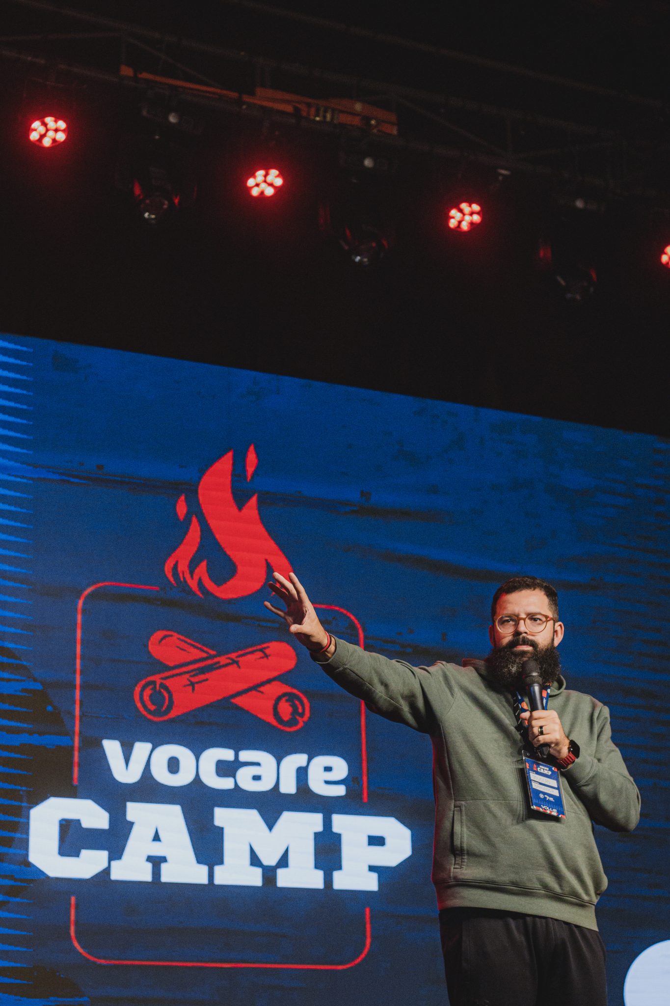 Segundo dia do Vocare Camp: oração, reflexão, impacto e pequenos grupos ...